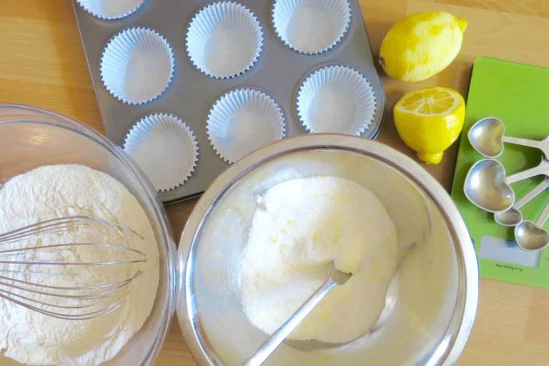 HOW TO MEASURE INGREDIENTS THE RIGHT WAY - What Sarah Bakes