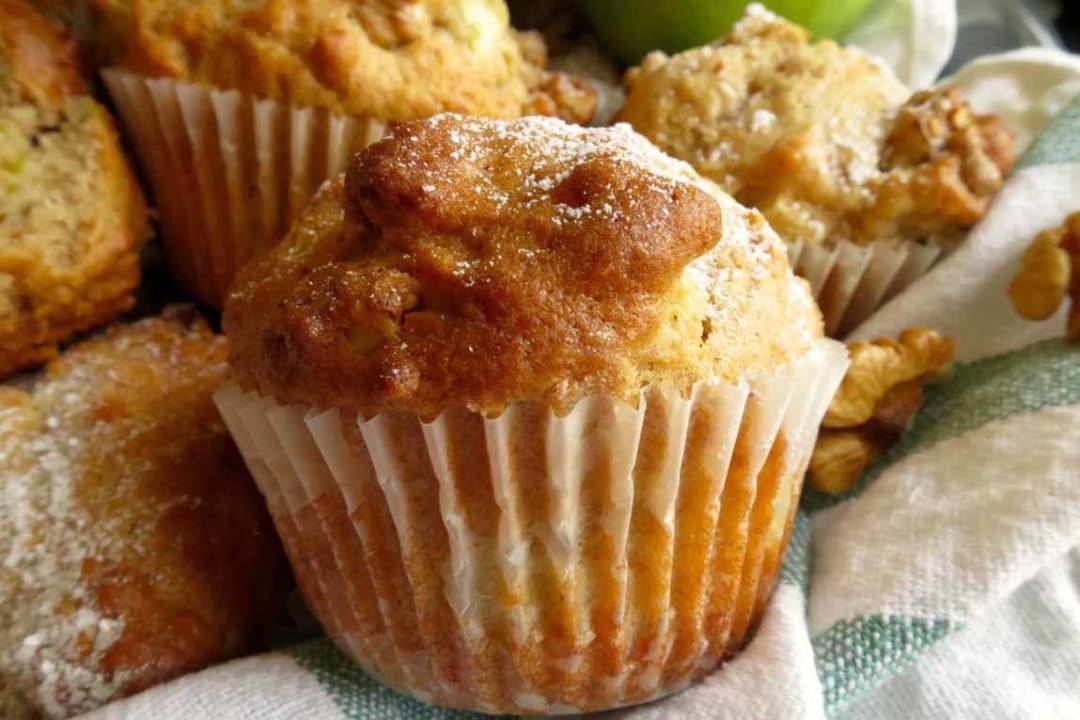 HOW TO MEASURE INGREDIENTS THE RIGHT WAY - What Sarah Bakes