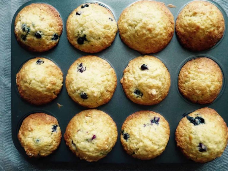 HOW TO MAKE CAFE STYLE MUFFINS - What Sarah Bakes